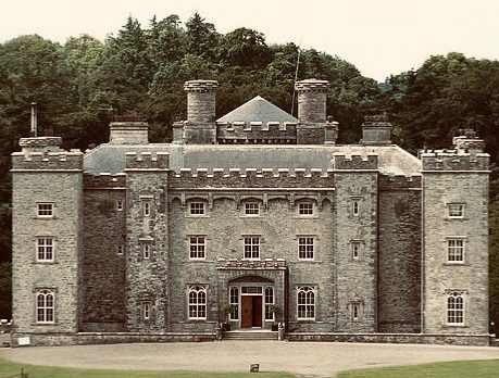 SLANE CASTLE, METALLICA AND THE SUPERNATURAL – DARK EMERALD TALES & TRAVELS